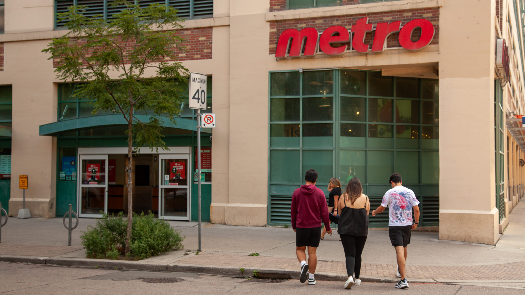 Metro workers reach agreement days before school year begins – The ...